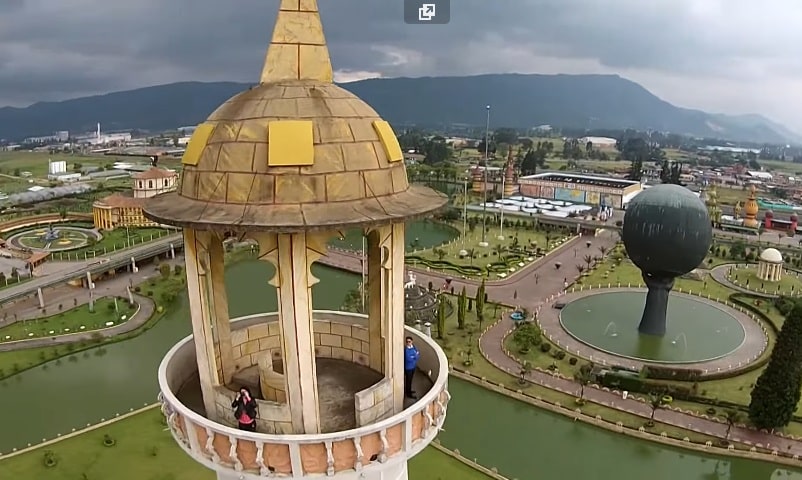 El Parque Jaime Duque desde un Drone - Sky Zoom