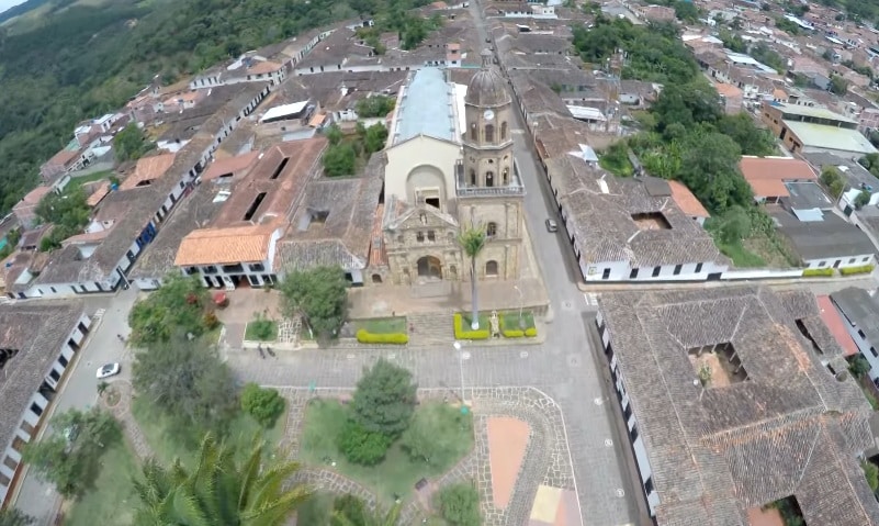 Curití Santander desde los drones de Sky Zoom fotografía y video aéreo